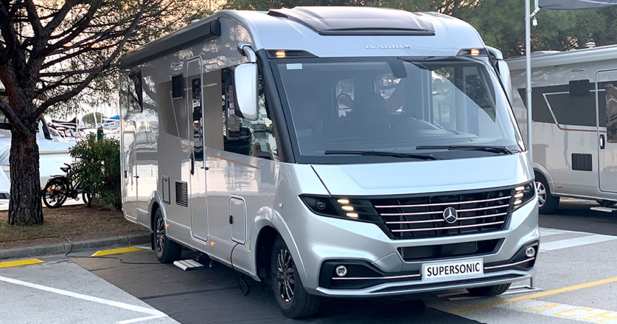 Adria Supersonic – helintegrerad på Merca! | Husbil & Husvagn