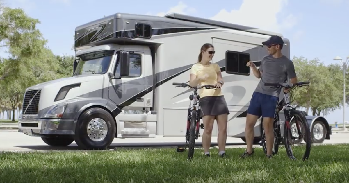 Filmklipp: Husbil och lastbil i ett paket | Husbil & Husvagn