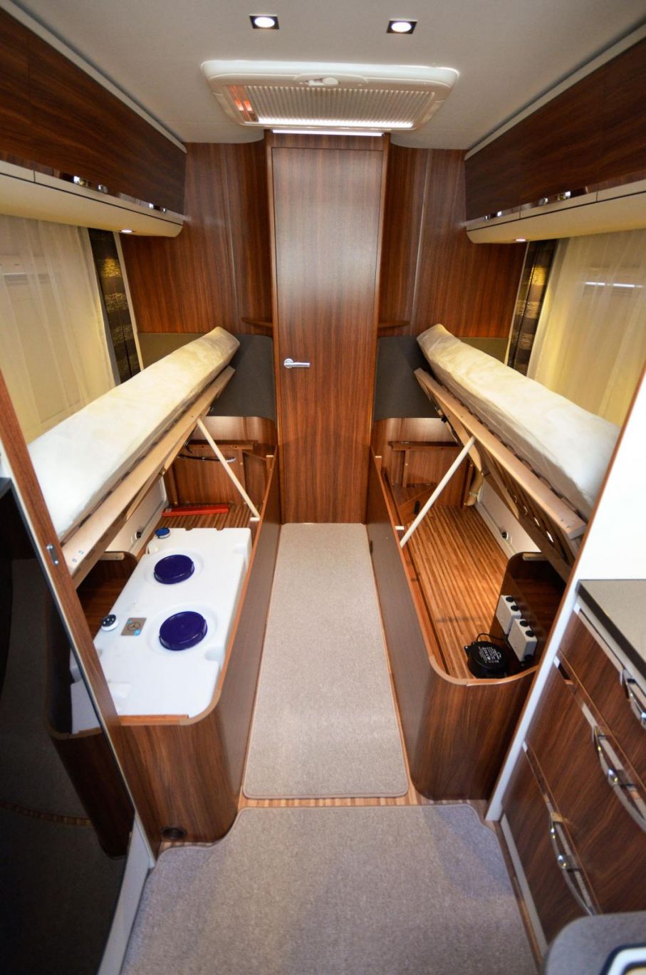 Adria Matrix Plus M 670 SLT | Husbil & Husvagn