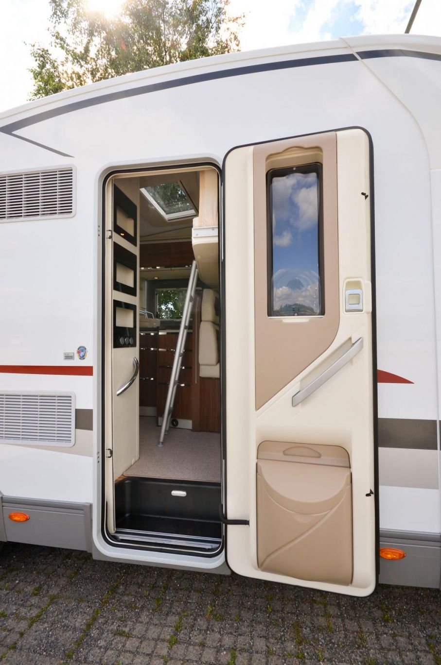 Adria Matrix Plus M 670 SLT | Husbil & Husvagn